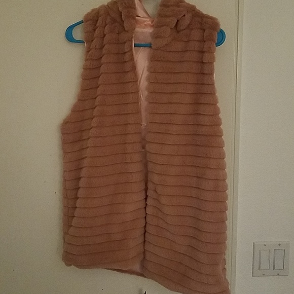 Other | Dusty Pink Faux Fur Vest | Poshmark